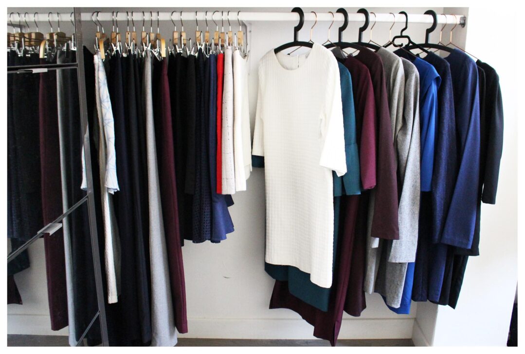Comment trier et organiser son dressing, conseils et vidéo